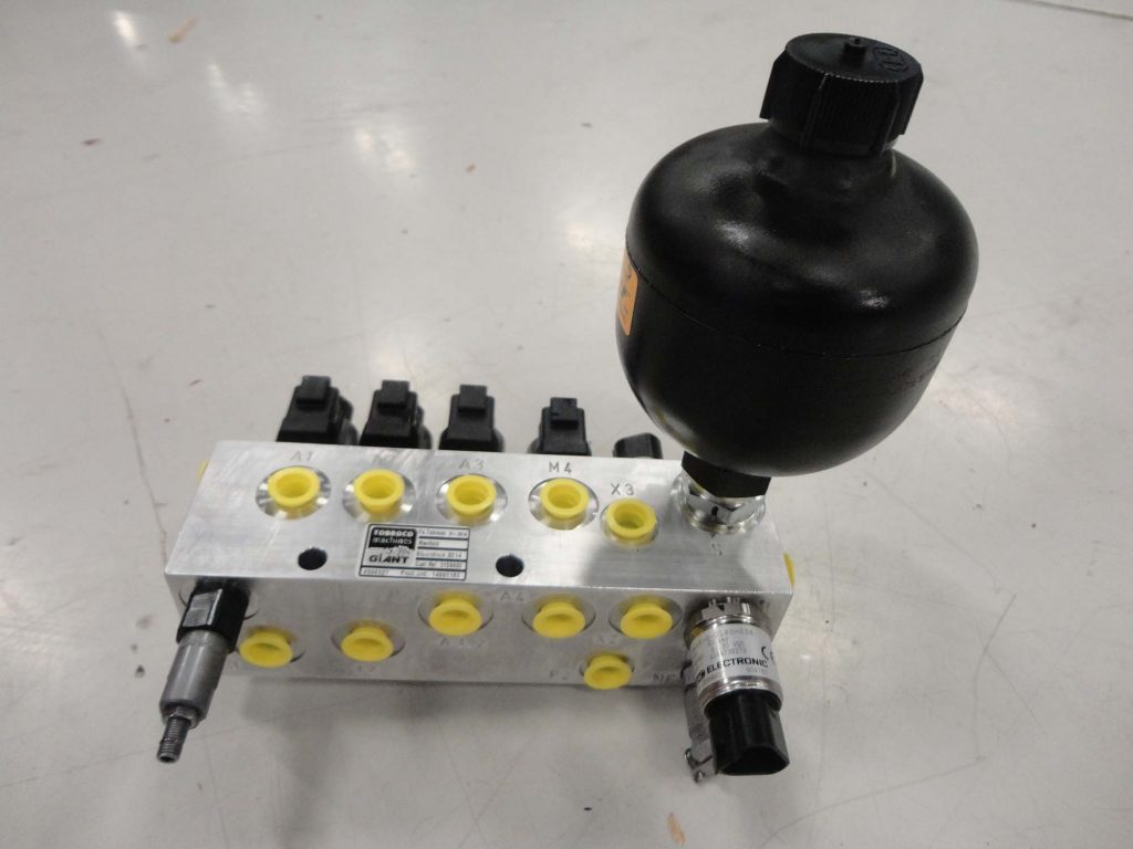 hycom-Hydraulic-system-manifold-blocks-for-wheel-loader-and ...